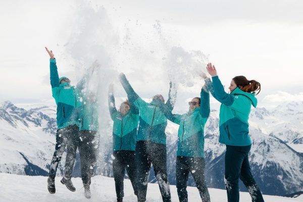 Find seasonal jobs & jobs abroad